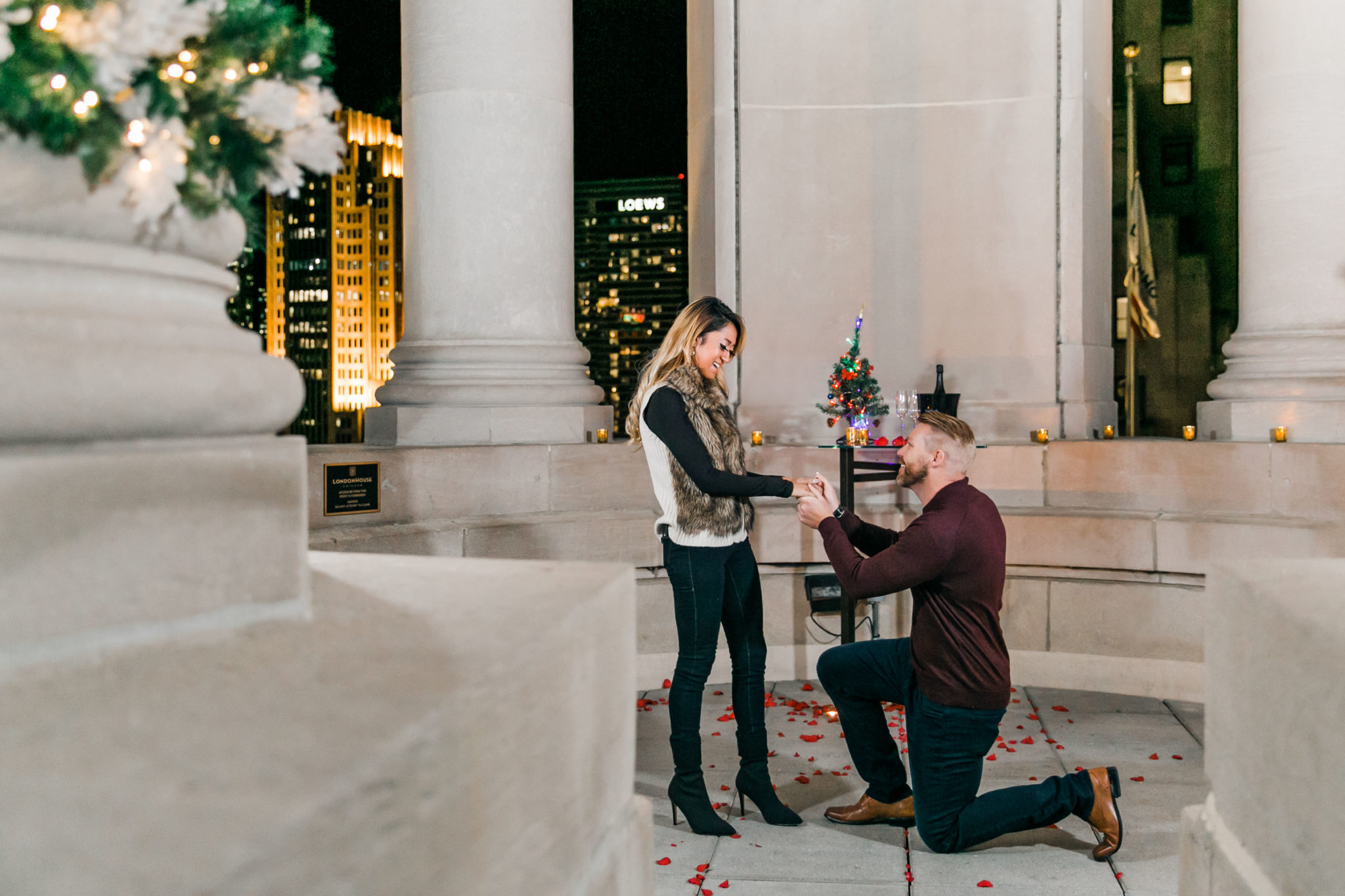 Londonhouse Proposal by Night | Chicago Proposals - janetdphotography.com